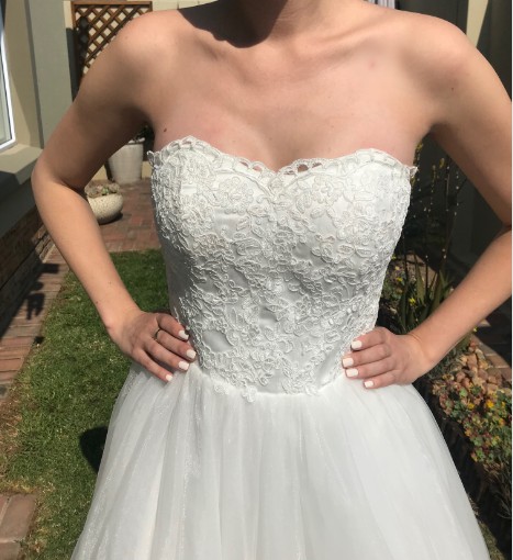 Ball Gown Sample Wedding Dress - Stillwhite