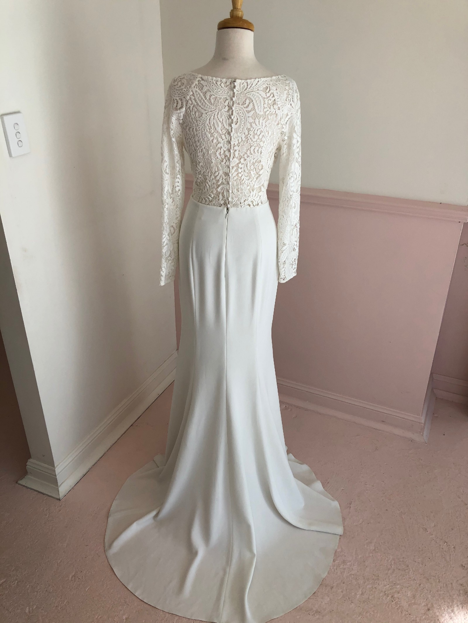 Wendy Makin Bridal Designs Anglet Sample Wedding Dress Save 72% ...