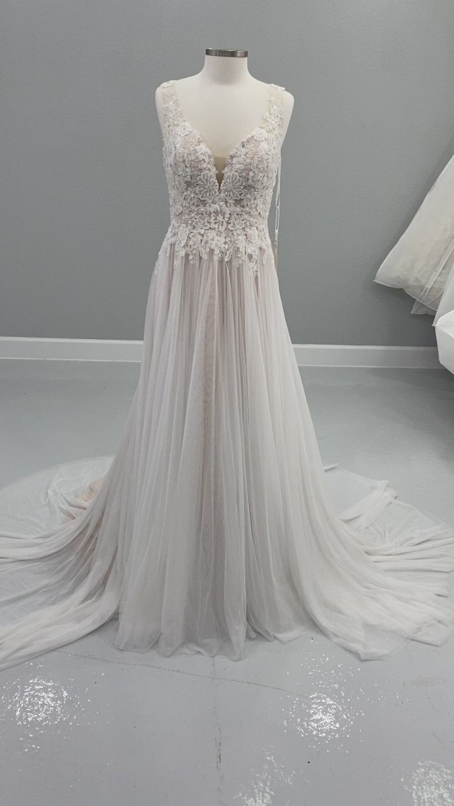 Private Label LV3021 LL Sample Wedding Dress Save 80% - Stillwhite
