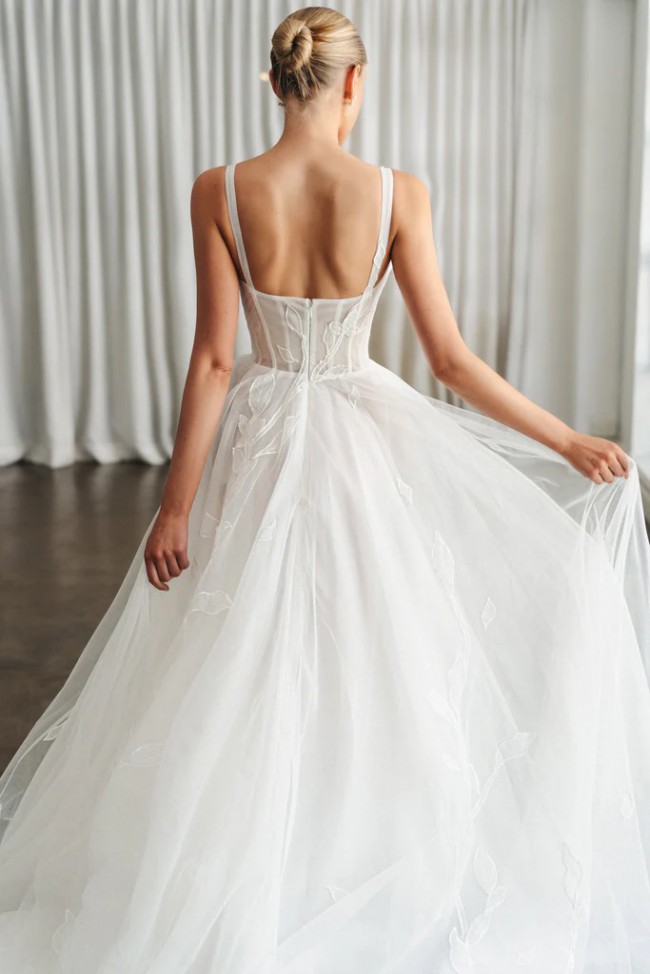 La Premiere Bridal, Kayla, BNWT New Wedding Dress Save 45% - Stillwhite