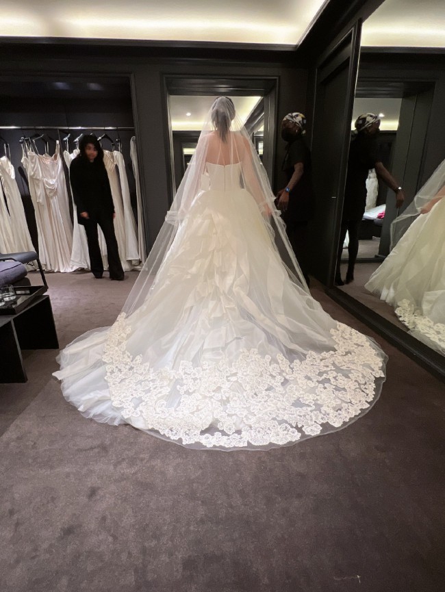 Vera Wang, Liesel Wedding Dress Save 59% - Stillwhite