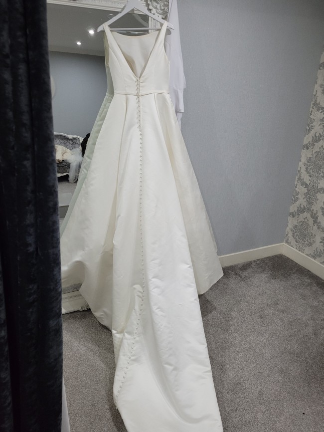 Eternity Bridal Sample Wedding Dress - Stillwhite
