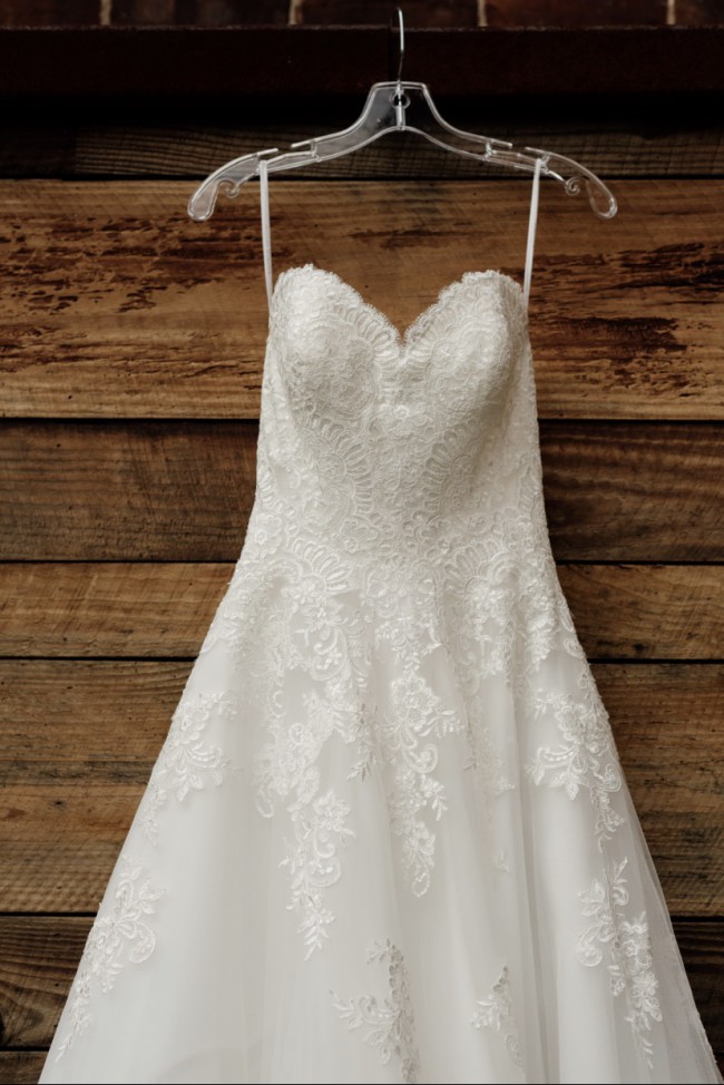 Allure Bridals Wedding Dress Save 75% - Stillwhite