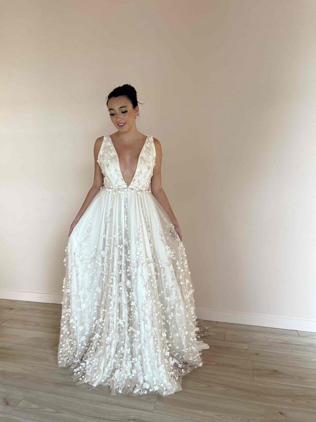 Alexandra Grecco, Iris Wedding Dress Save 15% - Stillwhite