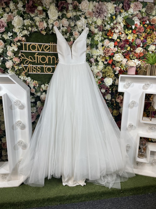 Allure Bridals New Wedding Dress Save 46% - Stillwhite