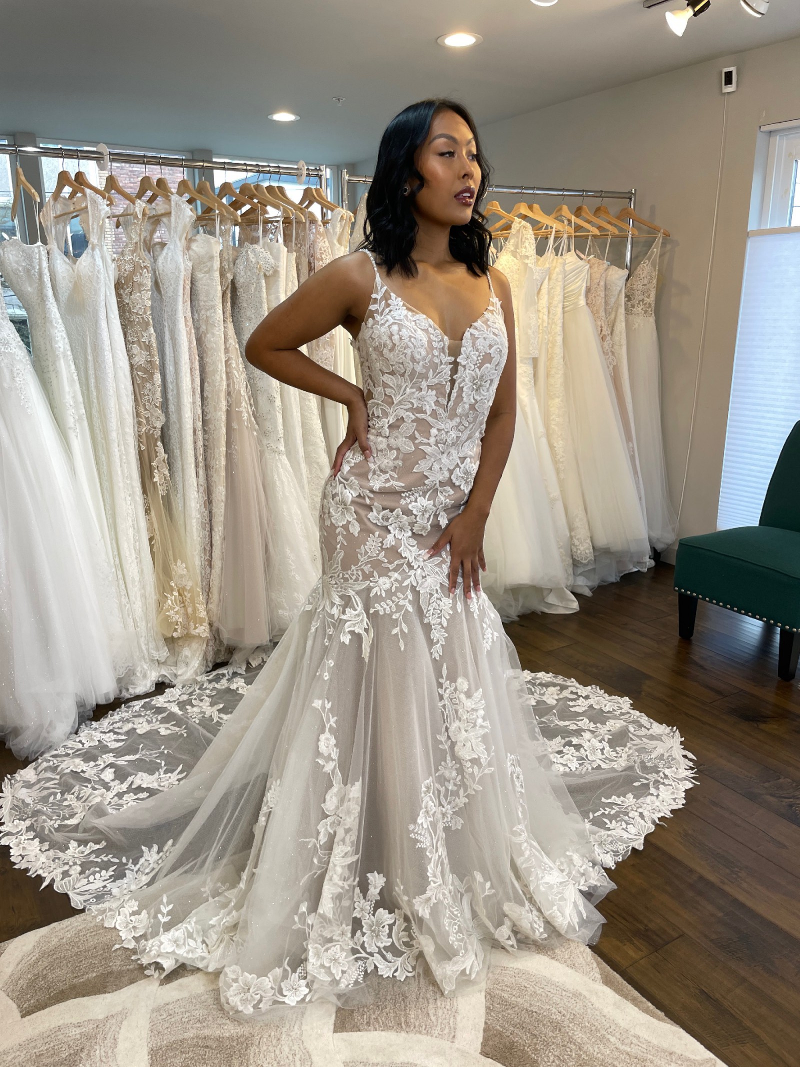Allure Bridals Sample Wedding Dress Save 60% - Stillwhite