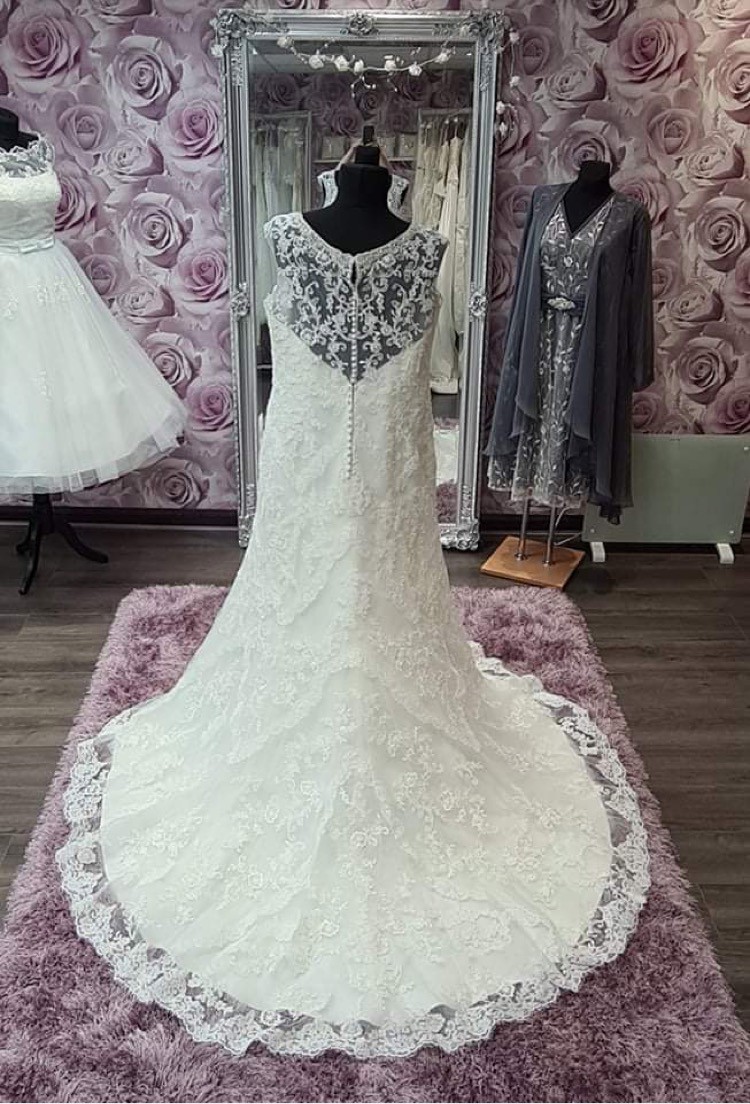 Phoenix Gowns Wedding Dress Save 75% - Stillwhite