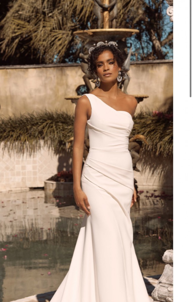 Madi Lane, Beau Sample Wedding Dress Save 83% - Stillwhite