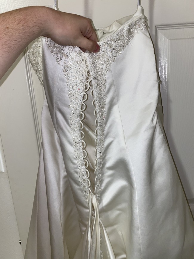 Alfred Angelo 1136 Preowned Wedding Dress Save 62% - Stillwhite