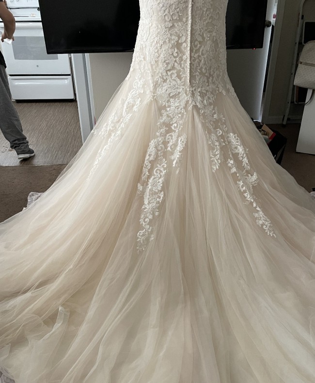 Fit & Flare Sample Wedding Dress Save 25% - Stillwhite