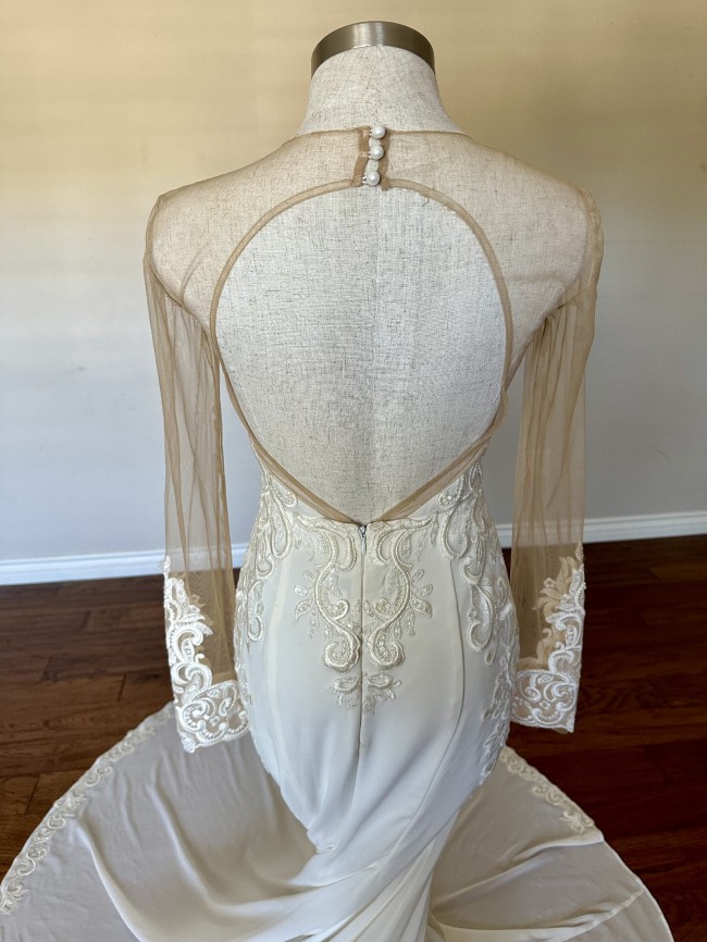 Muse By Berta Sample Wedding Dress Save 83% - Stillwhite