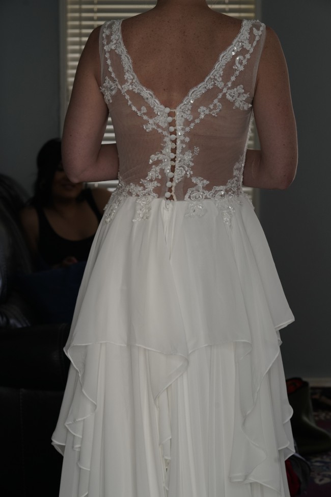 Custom Gown Preloved Wedding Dress Save 75% - Stillwhite