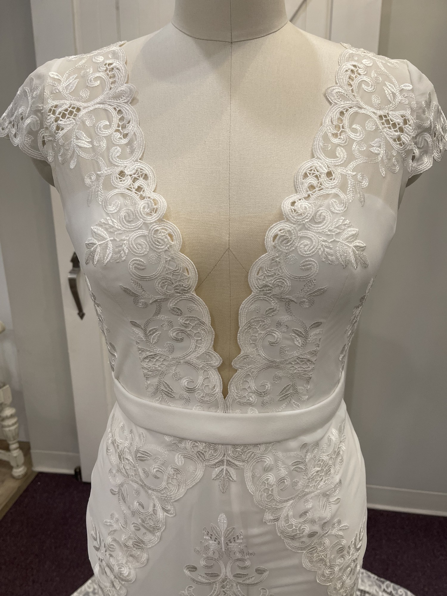 Savin London Sample Wedding Dress Save 62% - Stillwhite