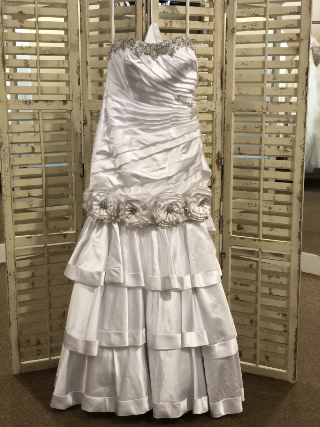 Allure Bridals Sample Wedding Dress Save 65% - Stillwhite