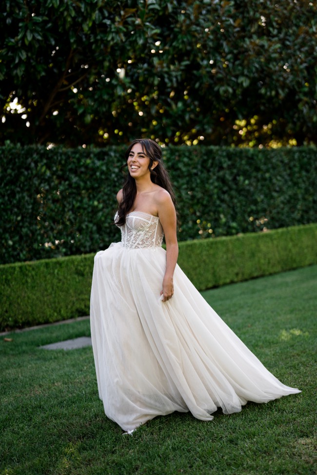 Liz Martinez, Rain Wedding Dress Save 75% - Stillwhite
