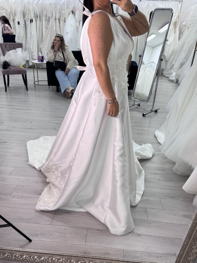 Brides In The City New Wedding Dress Save 66% - Stillwhite