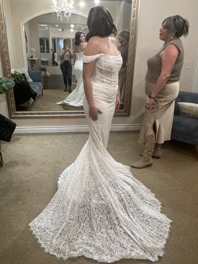 Justin Alexander New Wedding Dress Save 27% - Stillwhite