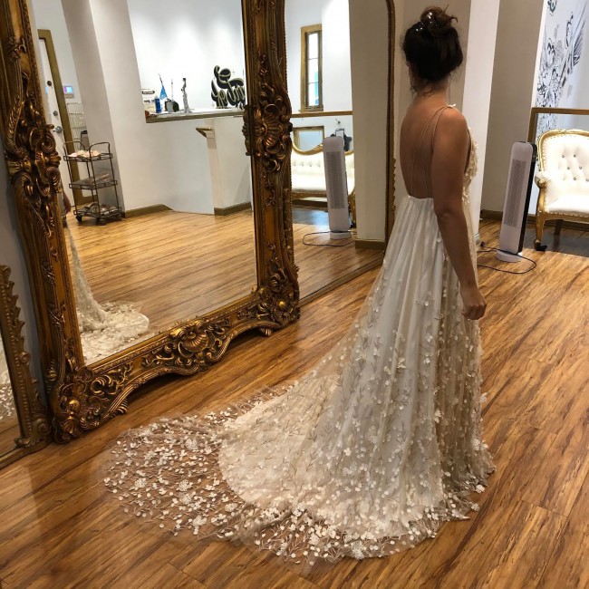 Alexandra Grecco Iris Gown - Floral Preowned Wedding Dress Save 61% ...