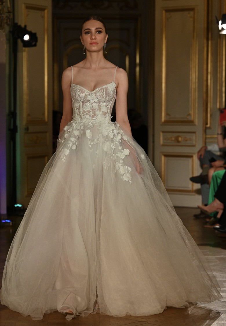 A-Line Sample Wedding Dress Save 45% - Stillwhite