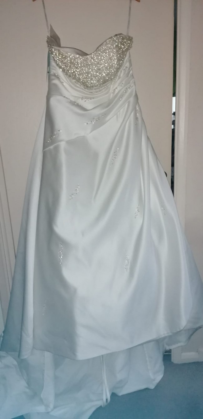 Alfred Angelo 1136 New Wedding Dress Save 64% - Stillwhite