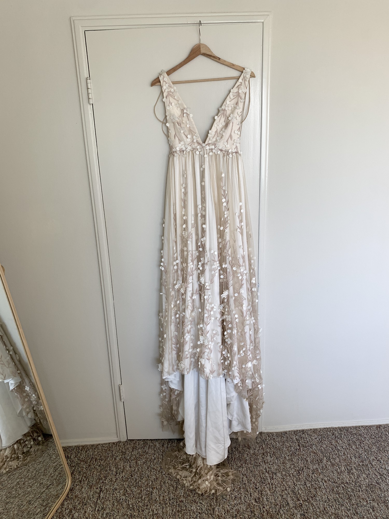 Alexandra Grecco Iris Used Wedding Dress Save 34% - Stillwhite