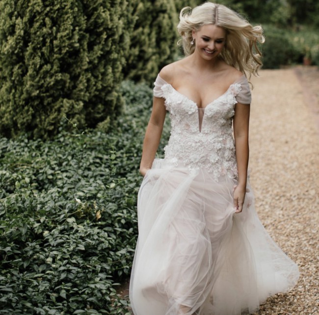 Liezel Van Zyl Couture Second Hand Wedding Dress - Stillwhite