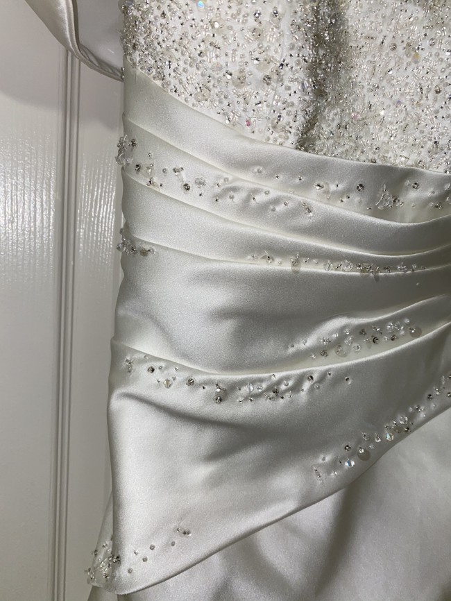 Alfred Angelo 1136 Preowned Wedding Dress Save 62% - Stillwhite