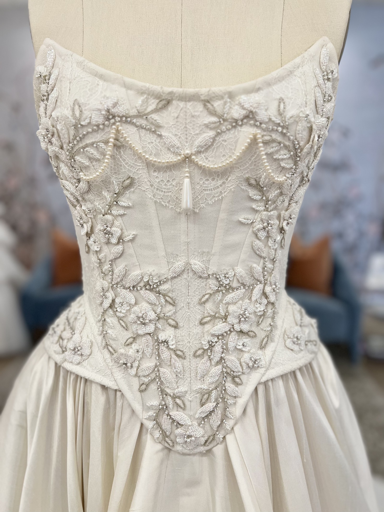 Kim Kassas Couture, Isabelle Sample Wedding Dress Save 28% - Stillwhite