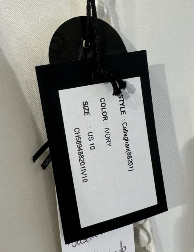 Justin Alexander, Callaghan Wedding Dress Save 66% - Stillwhite