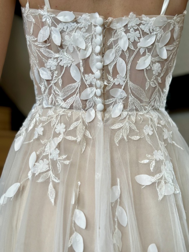 All Who Wander New Wedding Dress Save 36% - Stillwhite