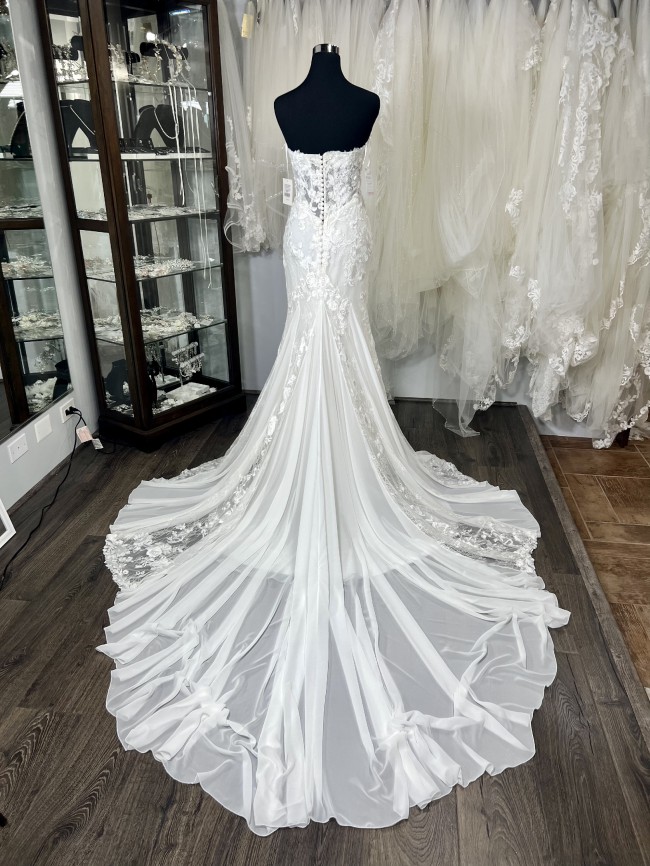 Pronovias Davinia Sample Wedding Dress Save 70% - Stillwhite