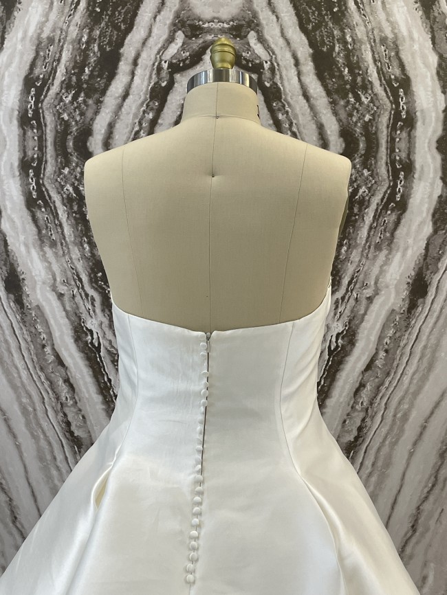 Pronovias Jory Sample Wedding Dress Save 63% - Stillwhite