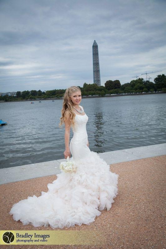 Vera Wang White, Georgette Second Hand Wedding Dress Save 56% - Stillwhite
