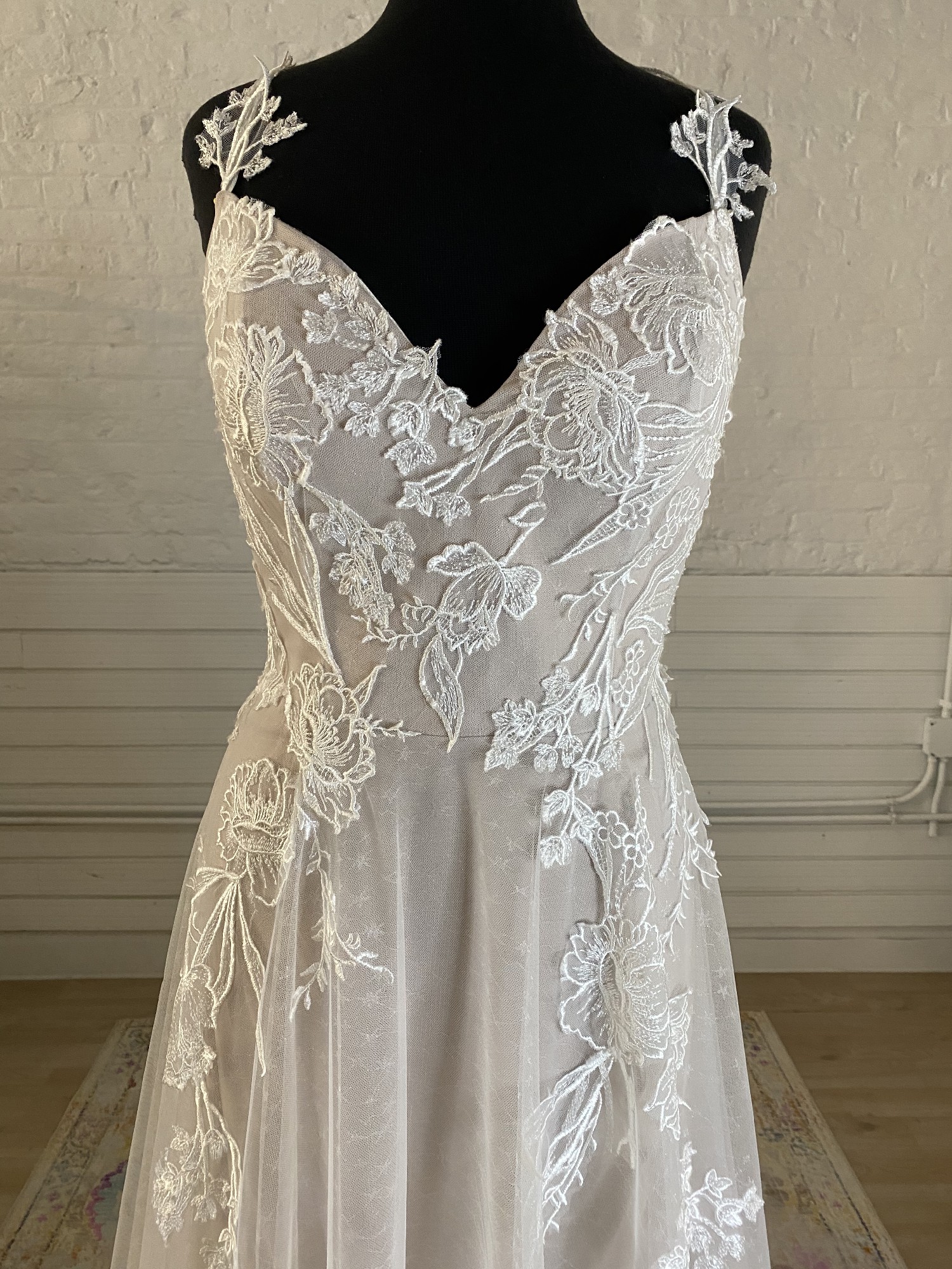 Madi Lane New Wedding Dress Save 55% - Stillwhite