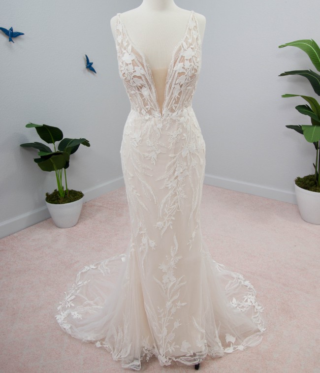 Blue By Enzoani, Roberta Sample Wedding Dress Save 78% - Stillwhite