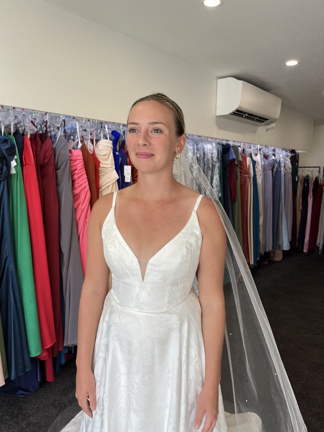 Tania Olsen TC385 Wedding Dress Save 25% - Stillwhite