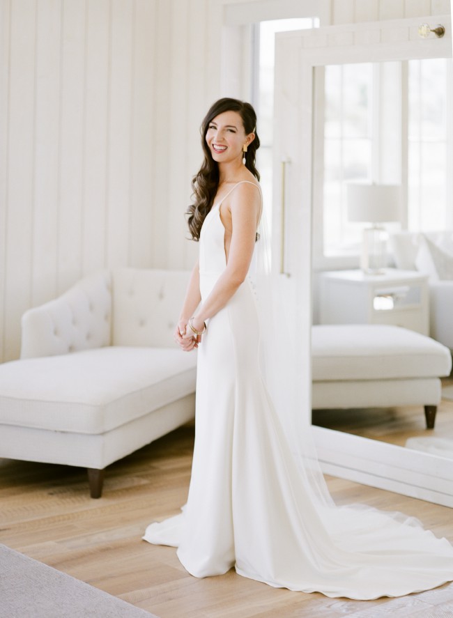 Sarah Seven Royal w/ Custom Buttons Wedding Dress Save 78% - Stillwhite