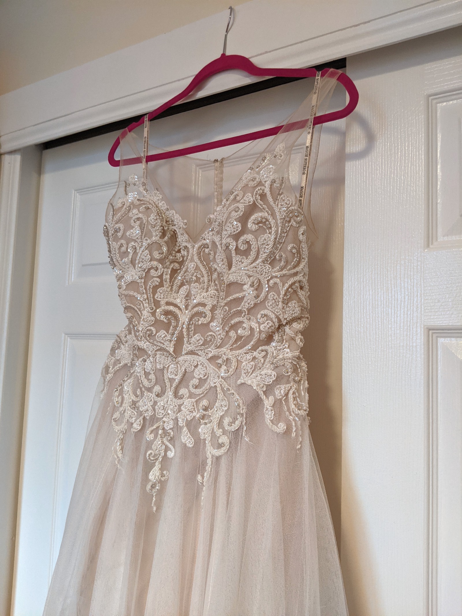 Maggie Sottero, Seeley Wedding Dress Save 29% - Stillwhite