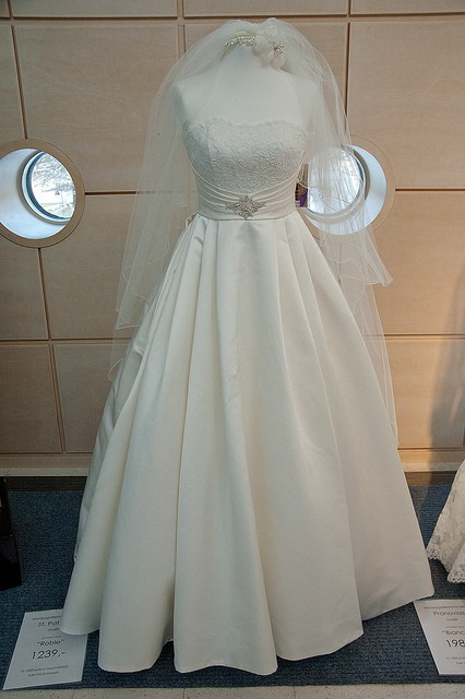 San Patrick, Roble New Wedding Dress Save 60% - Stillwhite