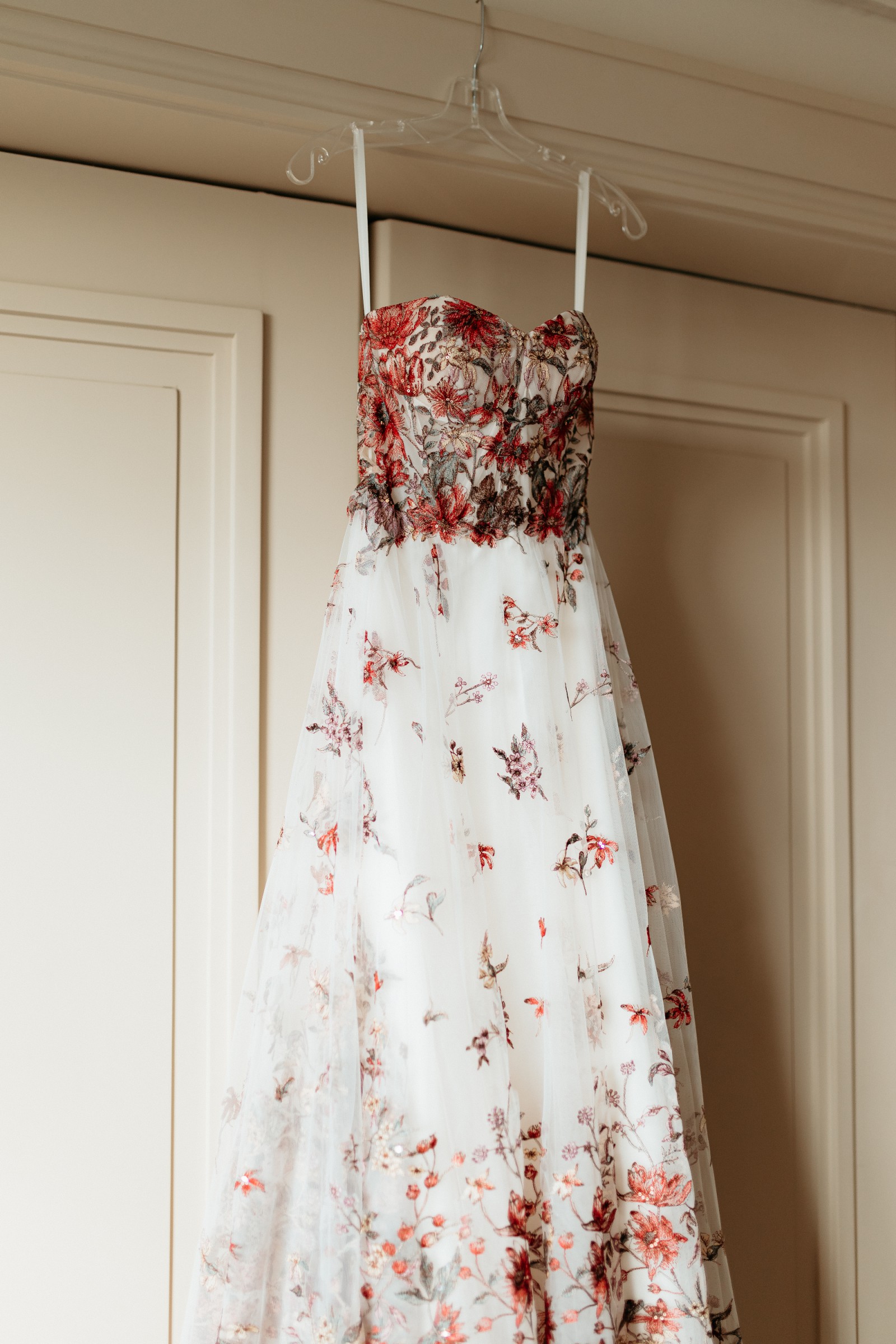 Madi Lane, Season Wedding Dress Save 29% - Stillwhite