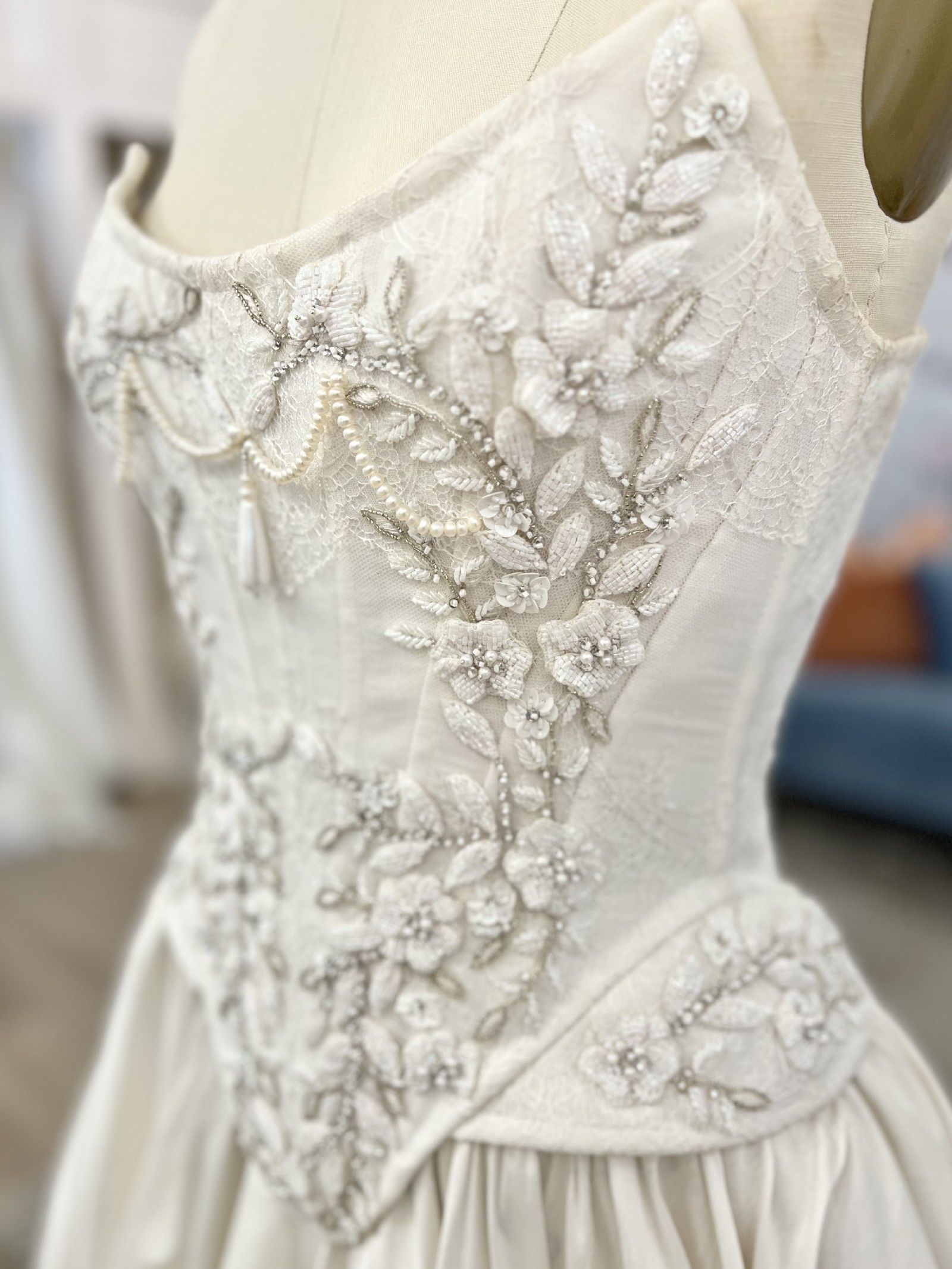 Kim Kassas Couture, Isabelle Sample Wedding Dress Save 28% - Stillwhite