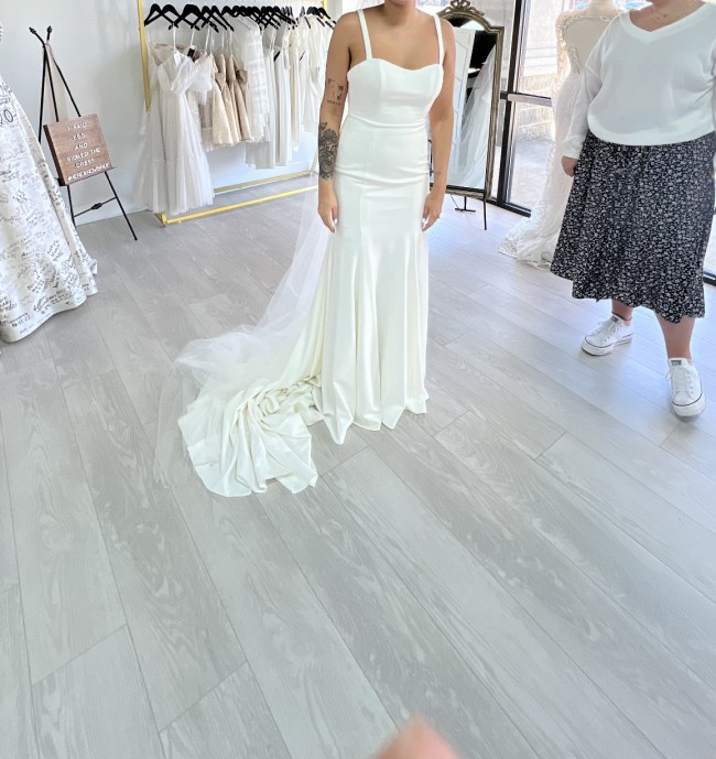 Allure Romance 25865 Sample Wedding Dress - Stillwhite