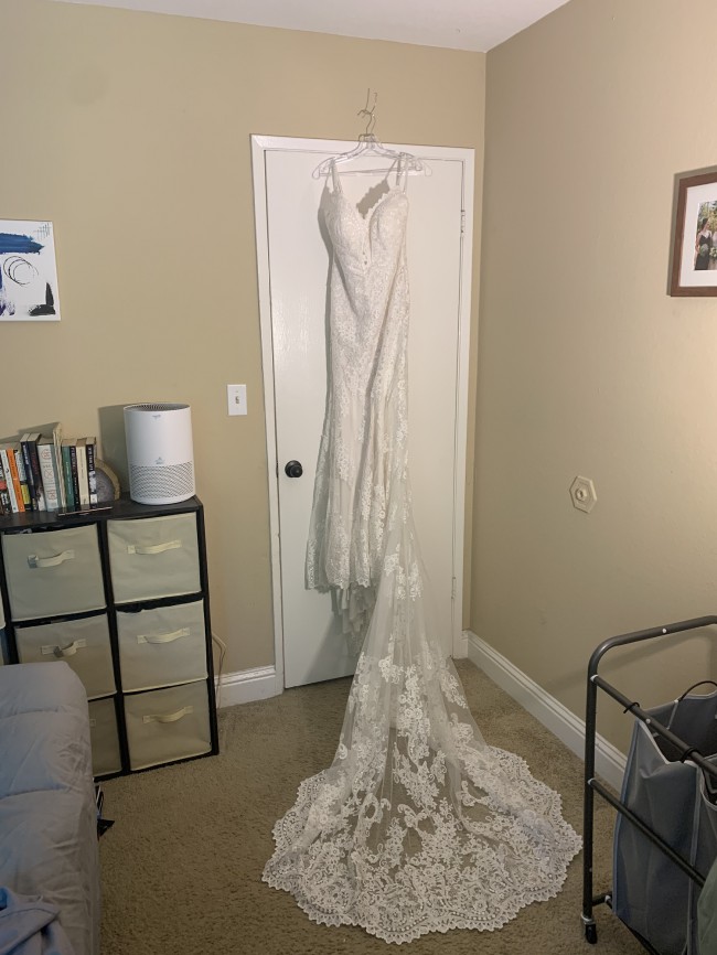 Allure Romance 3204 Sample Wedding Dress Save 78% - Stillwhite