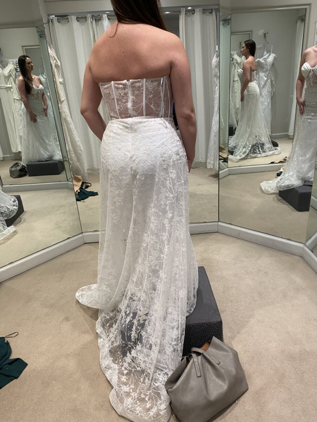 Queen Haute Couture New Wedding Dress Save 20% - Stillwhite