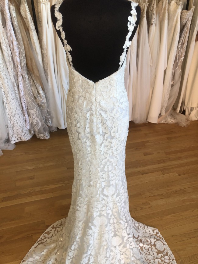 Casablanca Bridal Preowned Wedding Dress Save 50% - Stillwhite