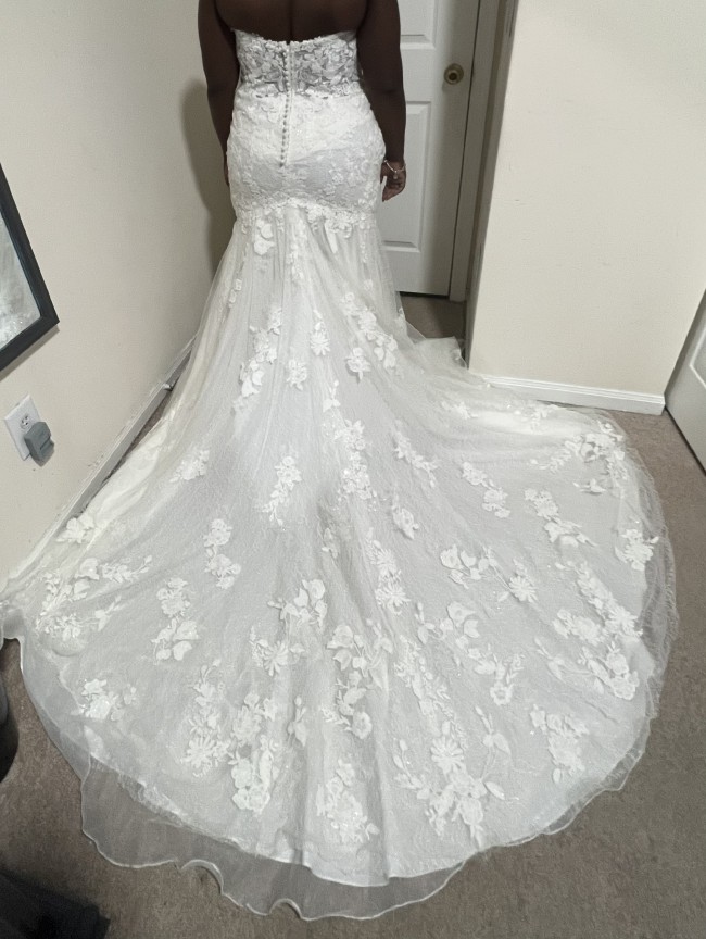 Maggie Sottero Leanne Sample Wedding Dress Save 75% - Stillwhite