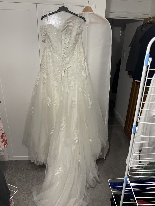 True Bride Wedding Dress Save 87% - Stillwhite