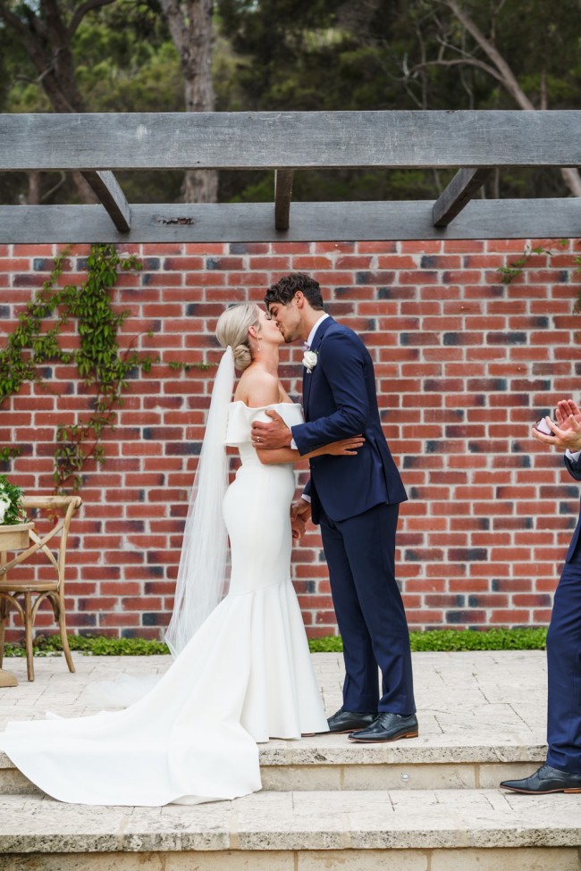 One Day Bridal Chosen By One Day/Khya Studios Preowned Wedding Dress ...