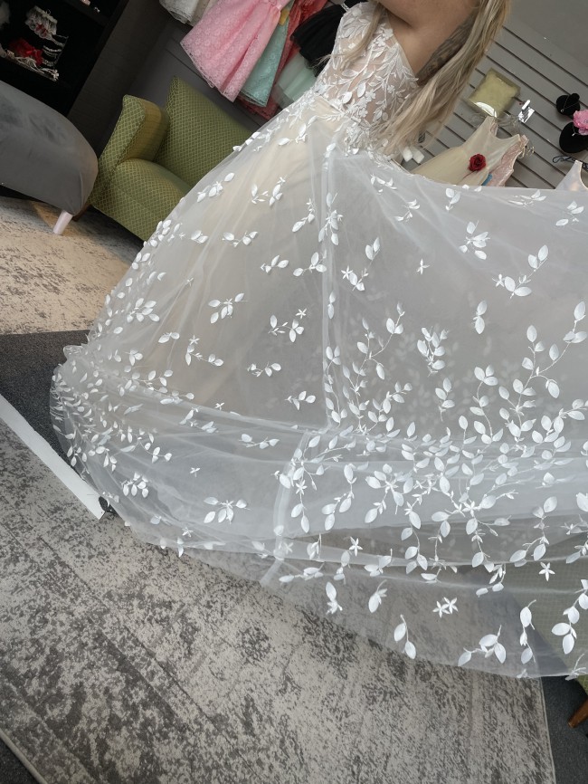 All Who Wander Raine gown New Wedding Dress Save 17% - Stillwhite