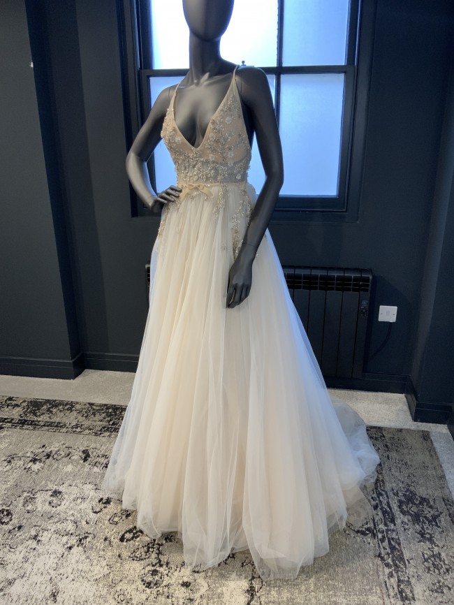 Berta Bridal Ellen Sample Wedding Dress Save 66% - Stillwhite